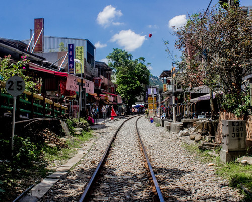 [SALE] Shifen and Pingxi Half-Day Tour with Sky Lantern Experience ...